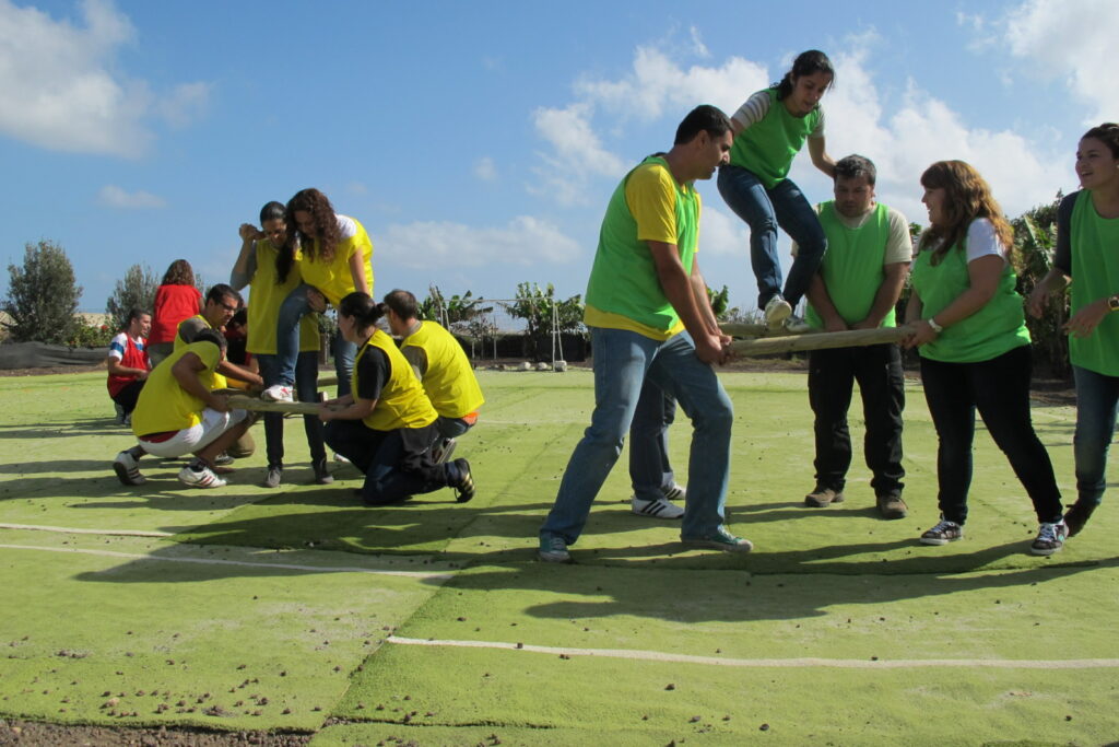 Quels sont les avantages d’un team building ou d’un after work d ...